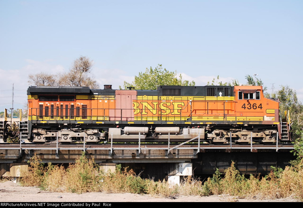 BNSF 4364